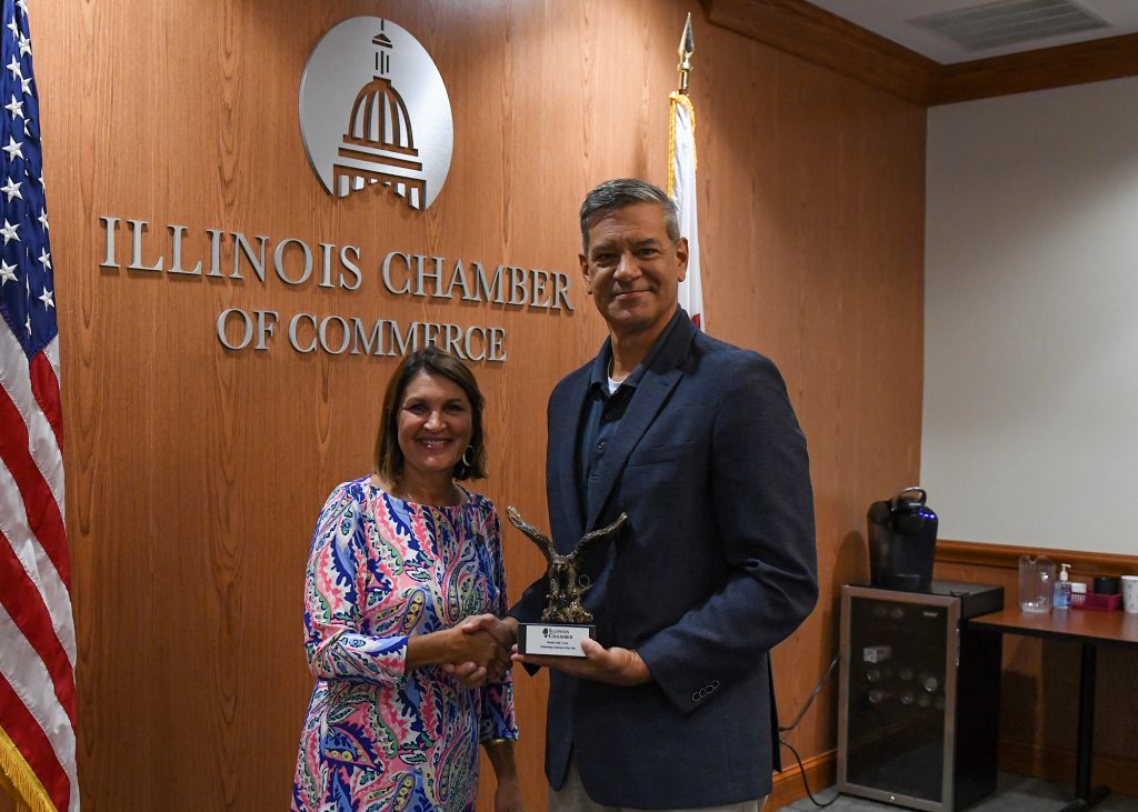 Turner named Illinois Chamber of Commerce’s Outstanding Freshman of the ...